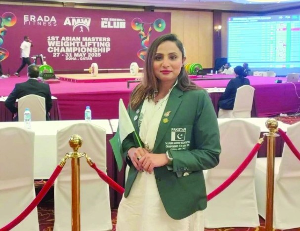 Pakistan power lifter SYBIL SOHAIL lifts Gold at Asian Mast